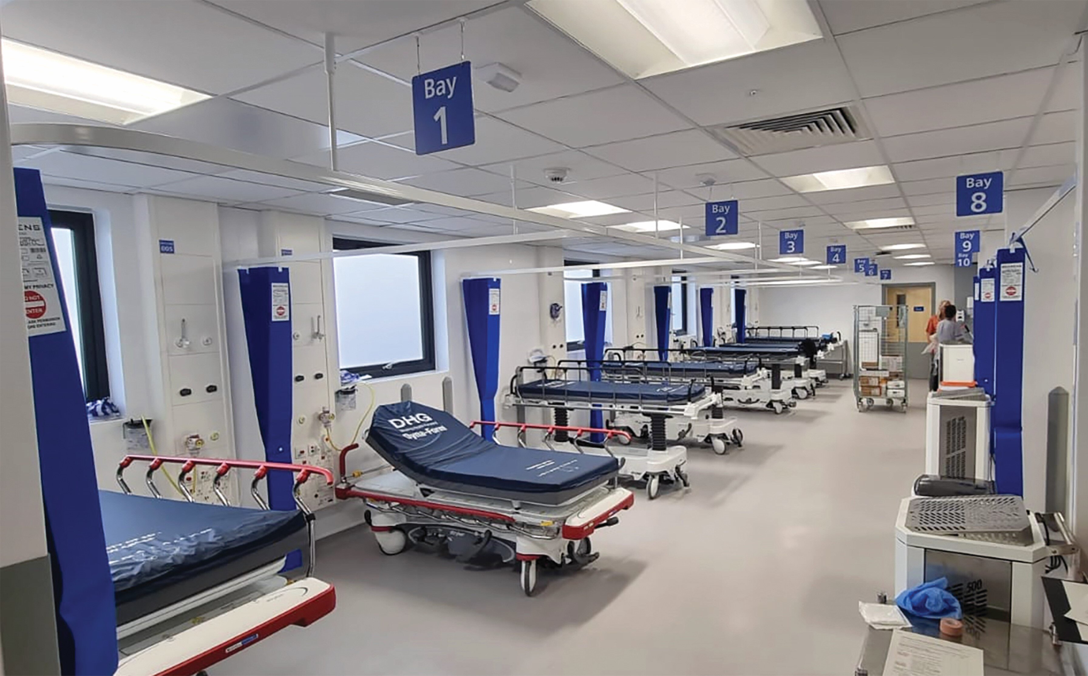 On-Demand Ambulance Handover Unit